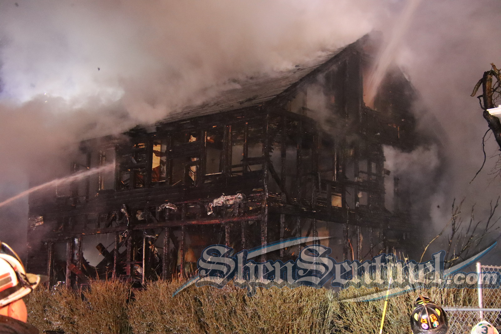 Woman rescued from Locust Gap blaze – The Shenandoah Sentinel