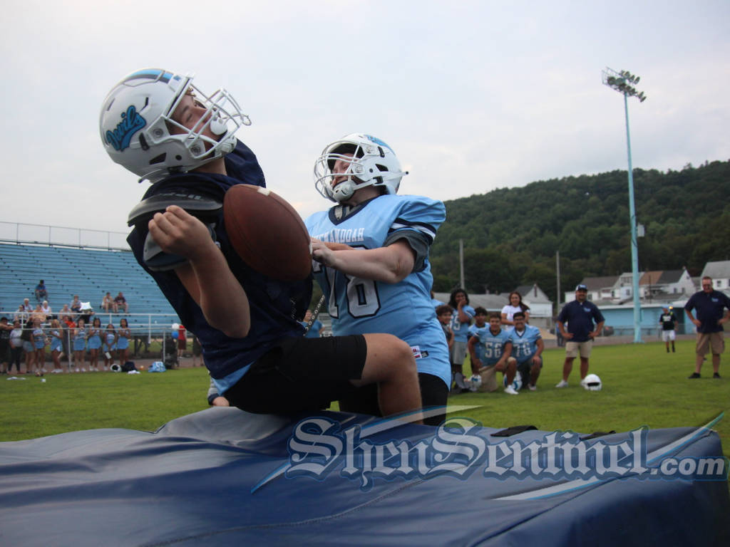 SV Football begins new tradition at Meet The Devils night – The ...