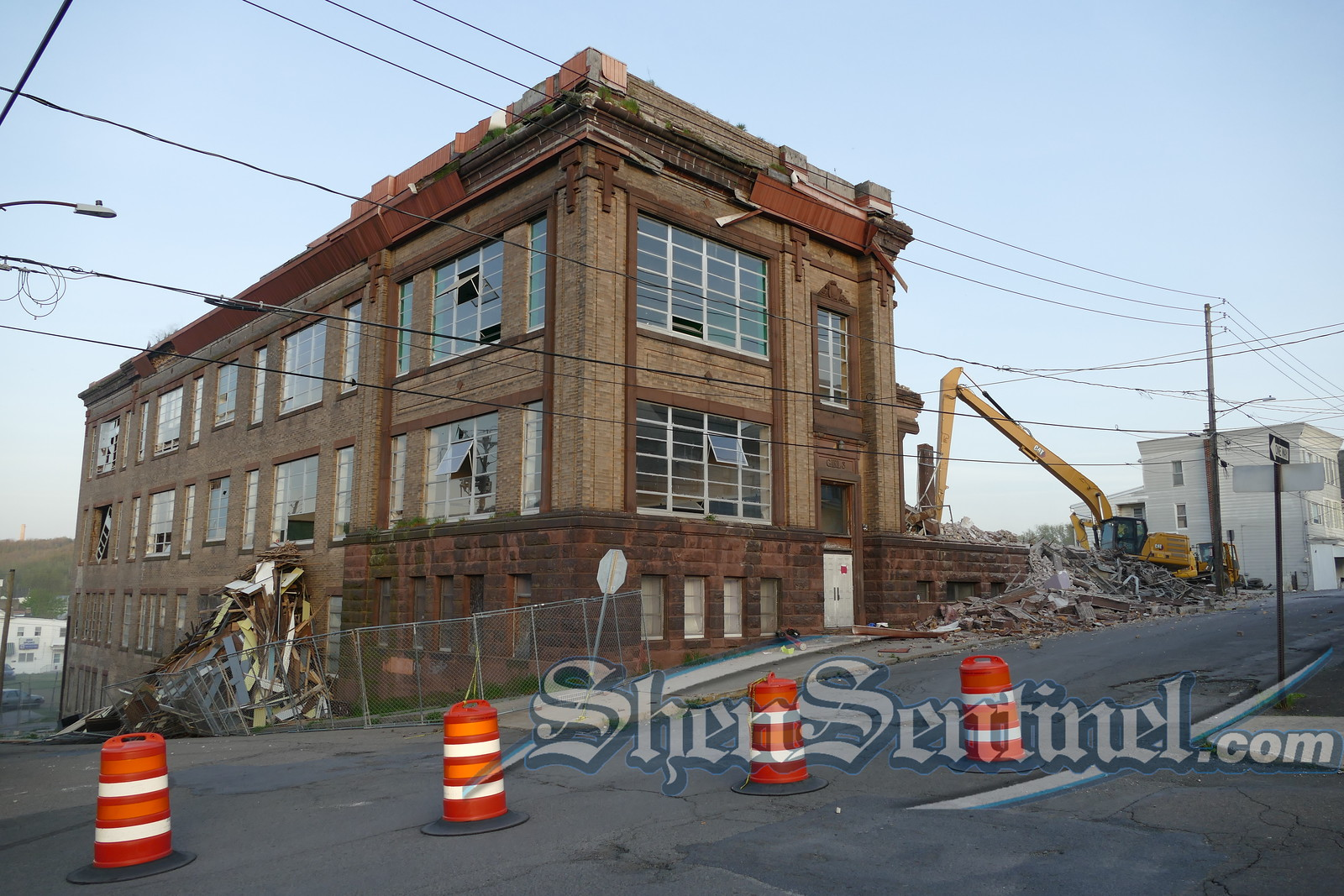 Demolition begins on Cooper building - The Shenandoah Sentinel